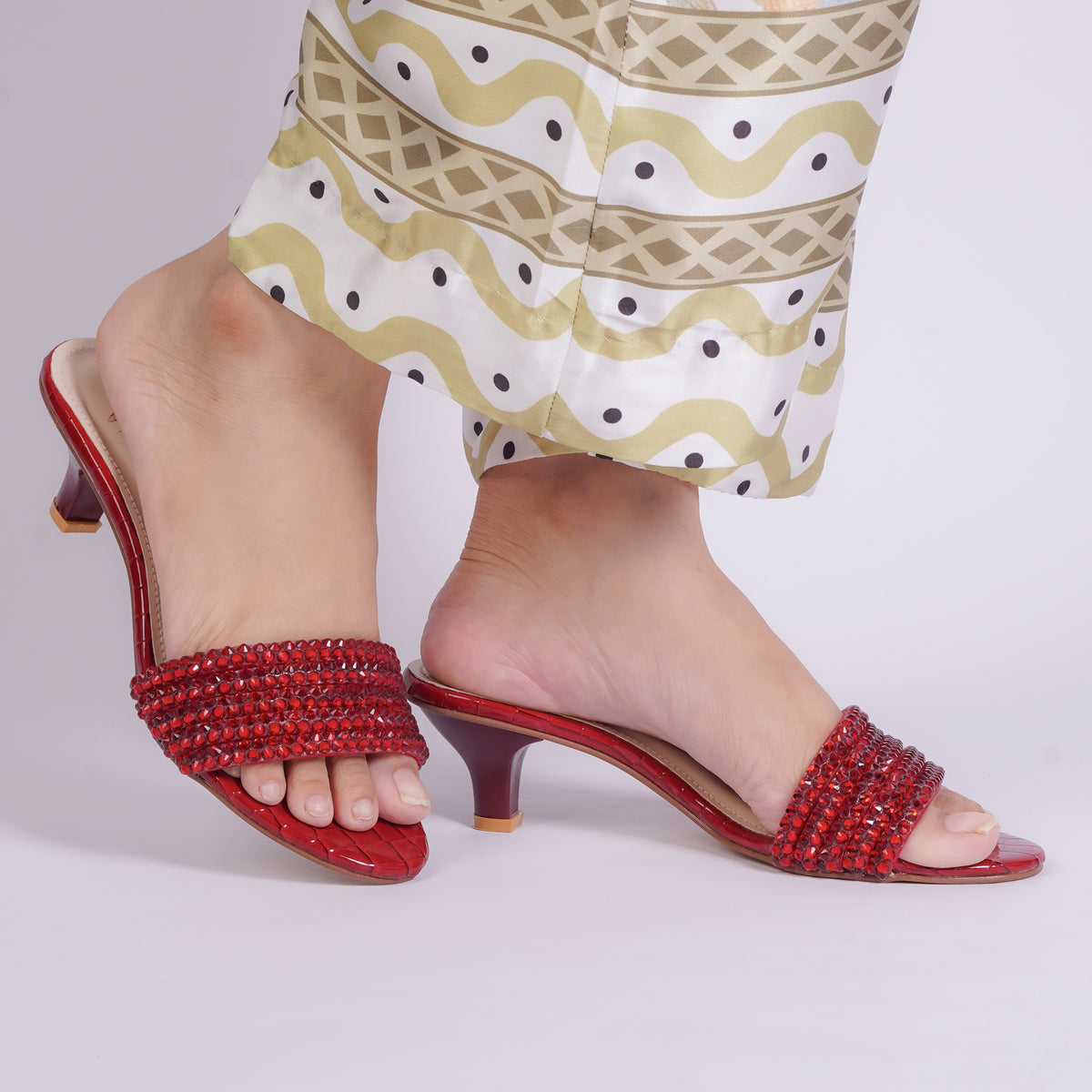 NEVIS RED – slippys.pk